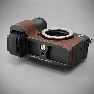 LIM'S Genuine Italy Leather Camera Half Case & Dovetail Plate for Sony ...