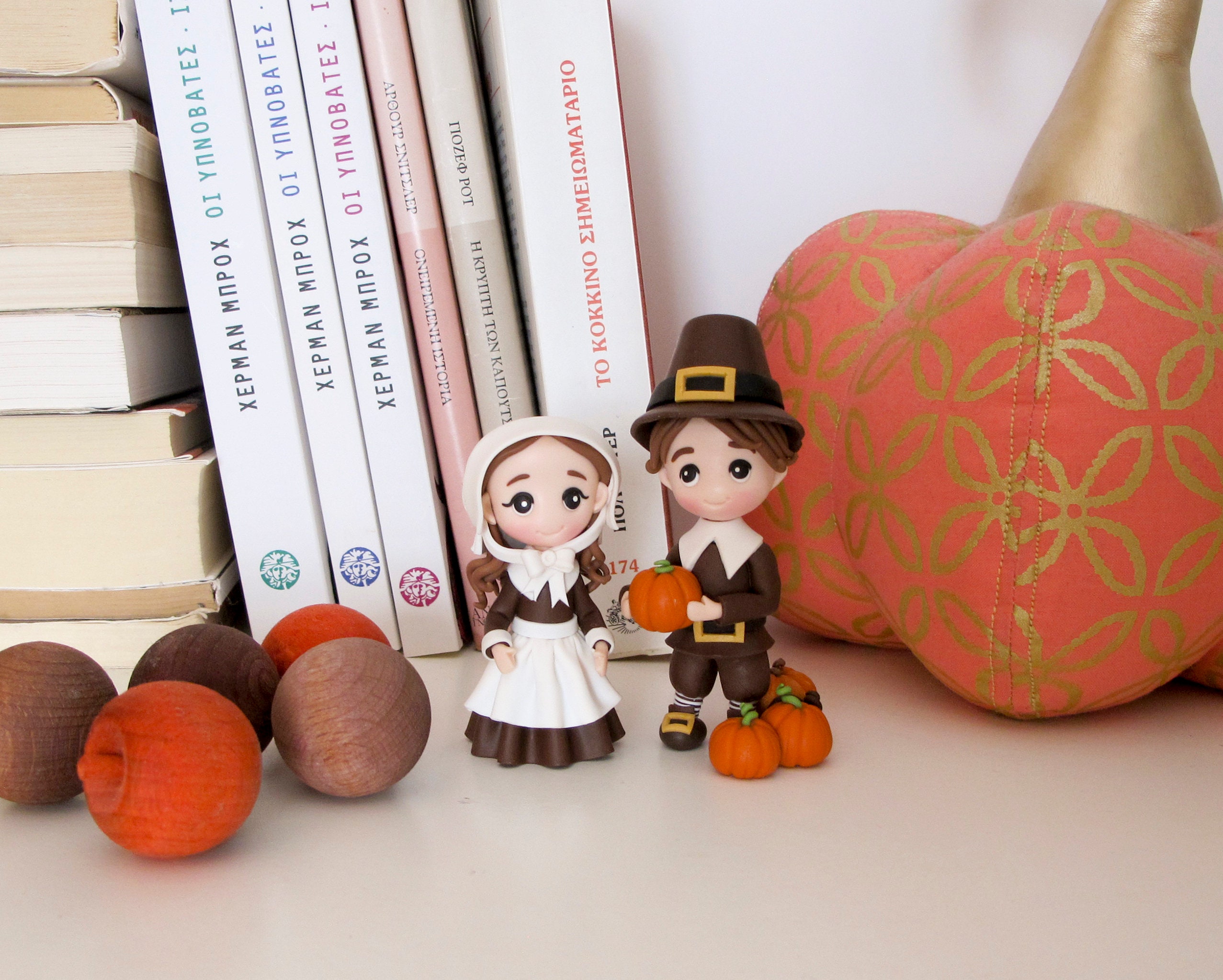 Thanksgiving poylmer clay decor Pilgrim couple figurine | Etsy