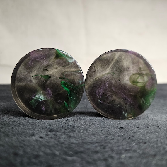 Epoxy resin ear gauges store