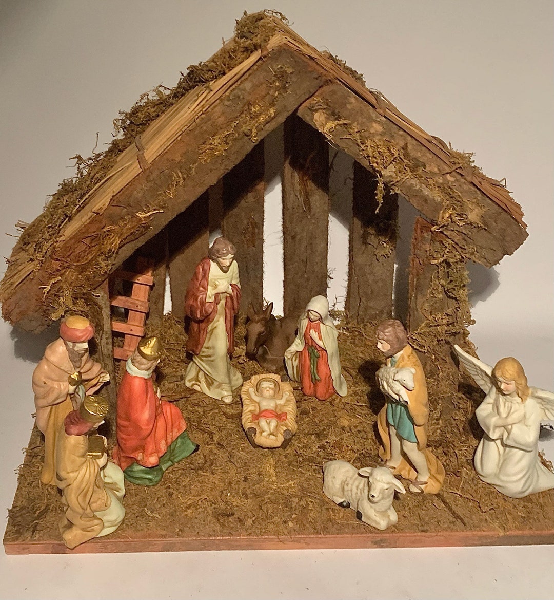 Vintage Nativity W/wooden Crèche/stable + 10 Figures: Holy Family,angel ...