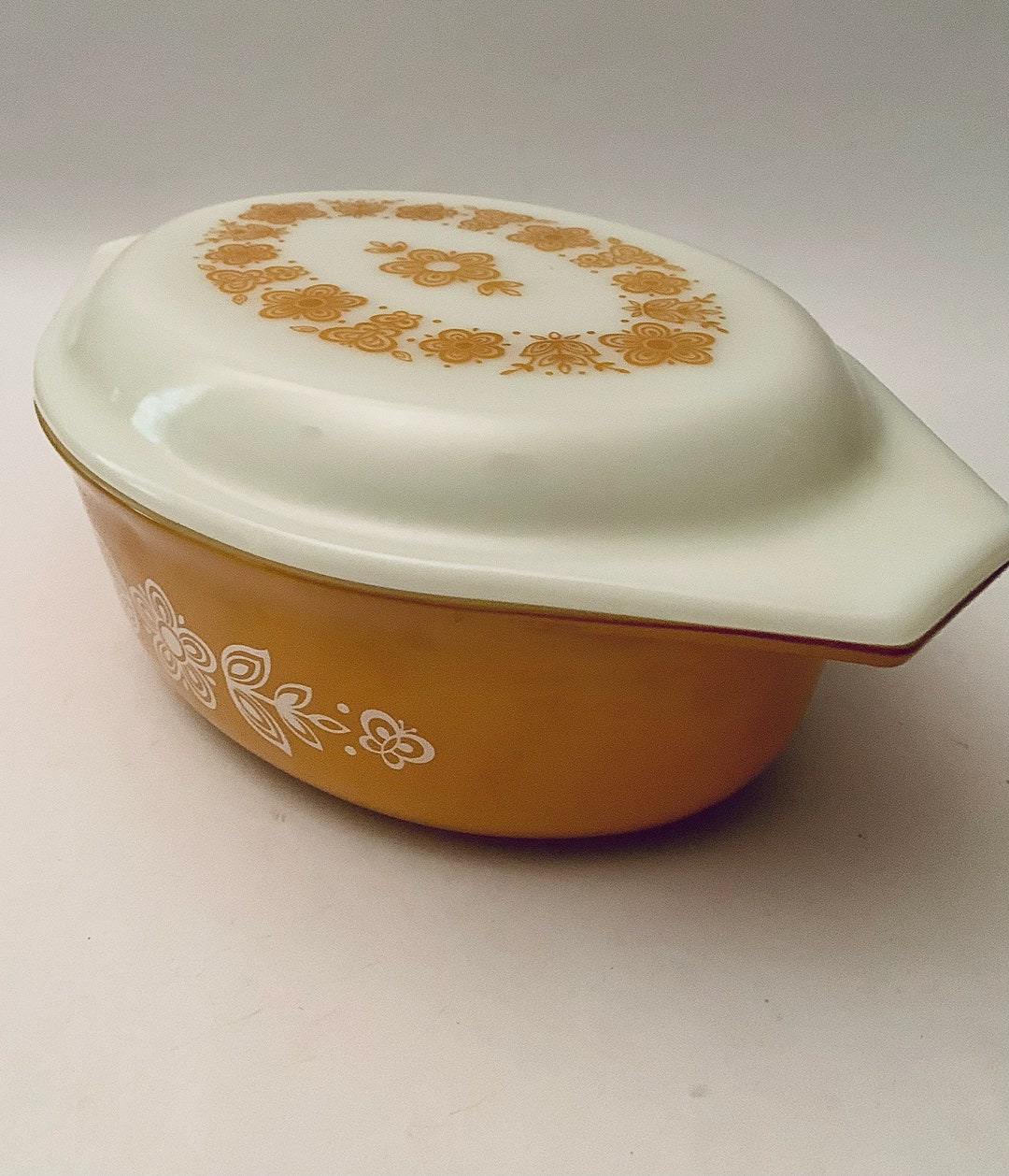 Vintage PYREX 043 “butterfly Gold” 1 1/2 Qt Oval Lidded Casserole Dish ...