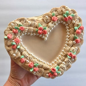 Wedding Cake Purse/ Bridal Party Special Occasion Purse/ Frosted White ...