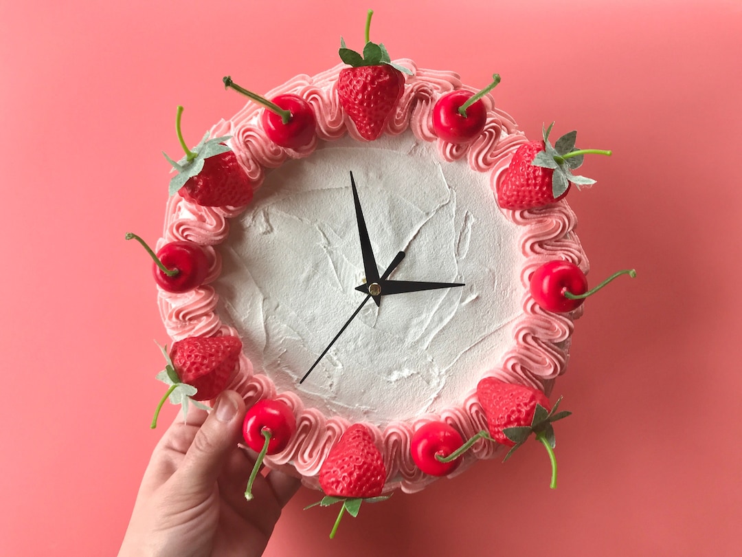 Cake Clock/ Decorative Wall Clock/ Y2k Aesthetic Home Decor/ Cute Cake ...