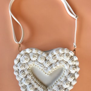 Wedding Cake Purse/ Bridal Party Special Occasion Purse/ Frosted White ...