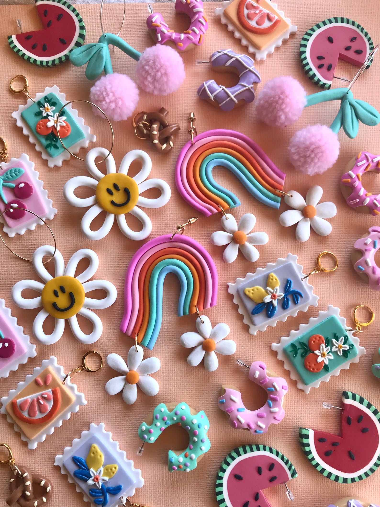 Loopy Daisy Flower Earrings/ Smile Flower Earrings/ Retro - Etsy