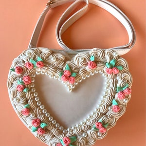 Wedding Cake Purse/ Bridal Party Special Occasion Purse/ Frosted White ...