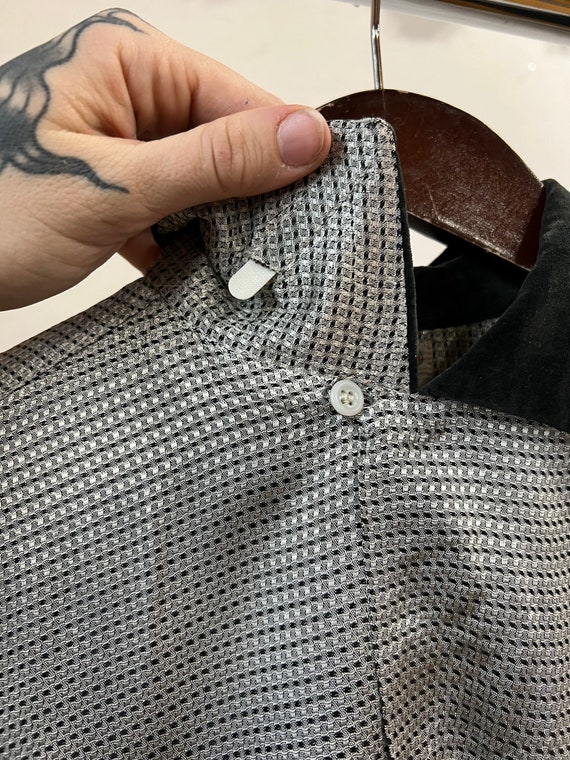 Med Large, 1950s Campus Shiny Silver Loop Collar Shir… - Gem