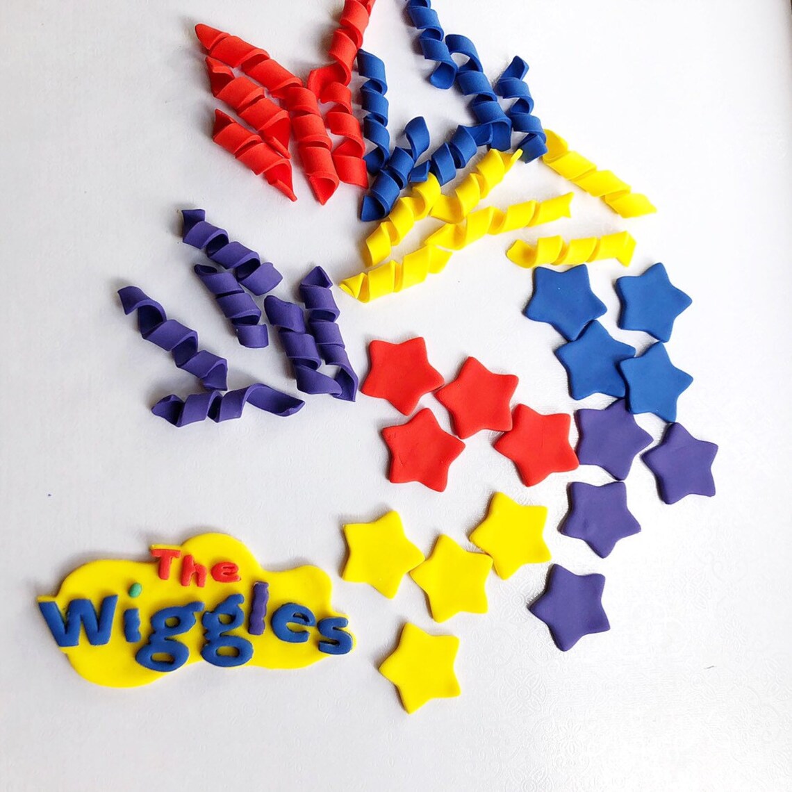 The Wiggles Logo Stars Streamers and Fondant Letter Name. - Etsy Australia