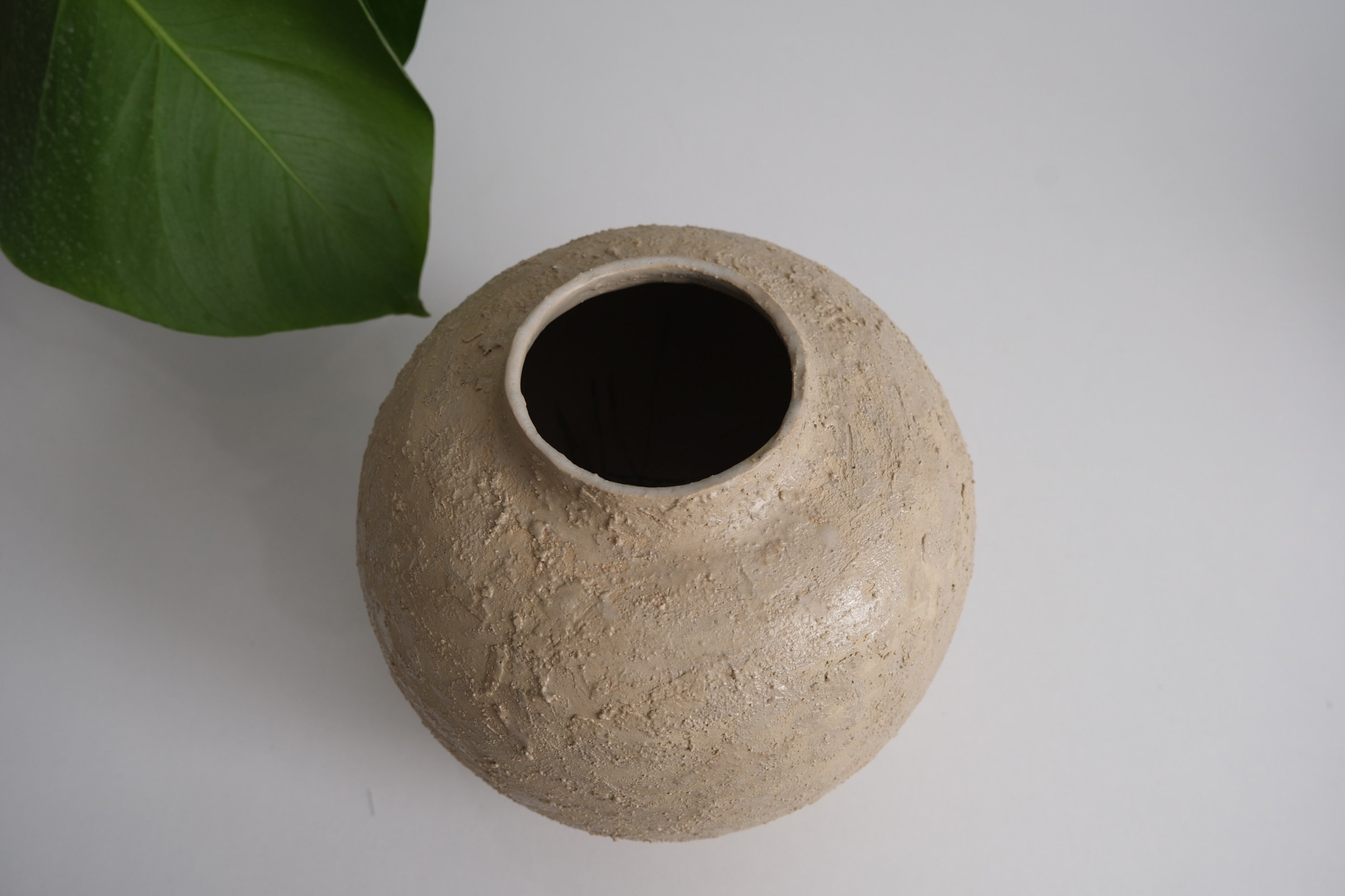 Handmade Textured Vase/ Sphere Vase / Moon Jar / Home Decor Trends ...