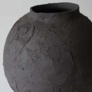 Black Sphere Vase / Moon Jar / Handmade Ceramic Vase / - Etsy