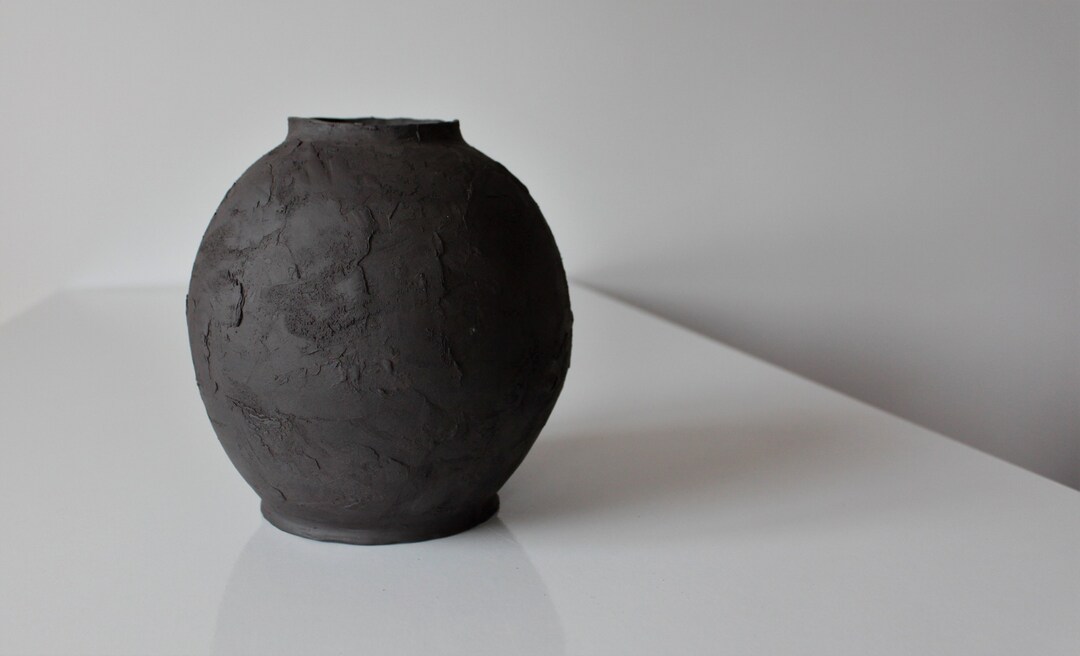 Black Sphere Vase / Moon Jar / Handmade Ceramic Vase / - Etsy