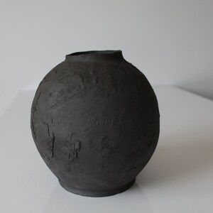 Black Sphere Vase / Moon Jar / Handmade Ceramic Vase / | Etsy