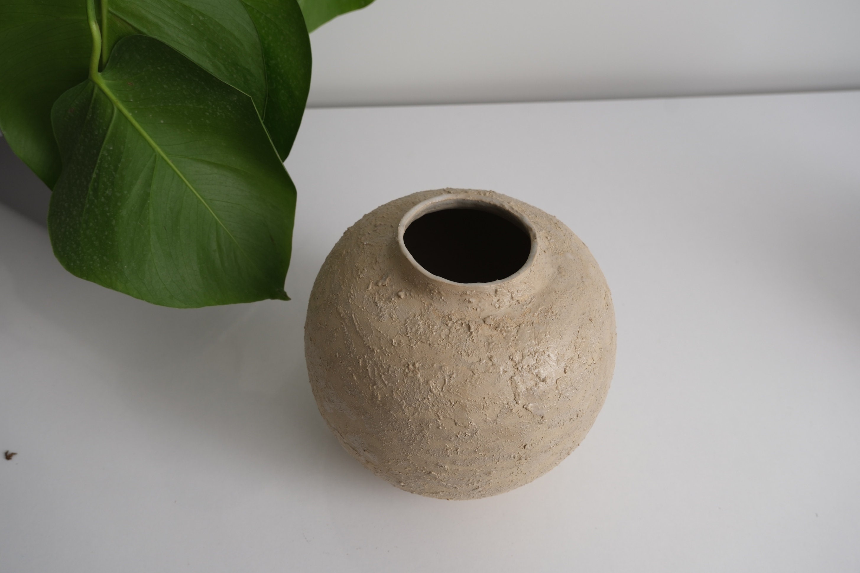 Handmade Textured Vase/ Sphere Vase / Moon Jar / Home Decor Trends ...