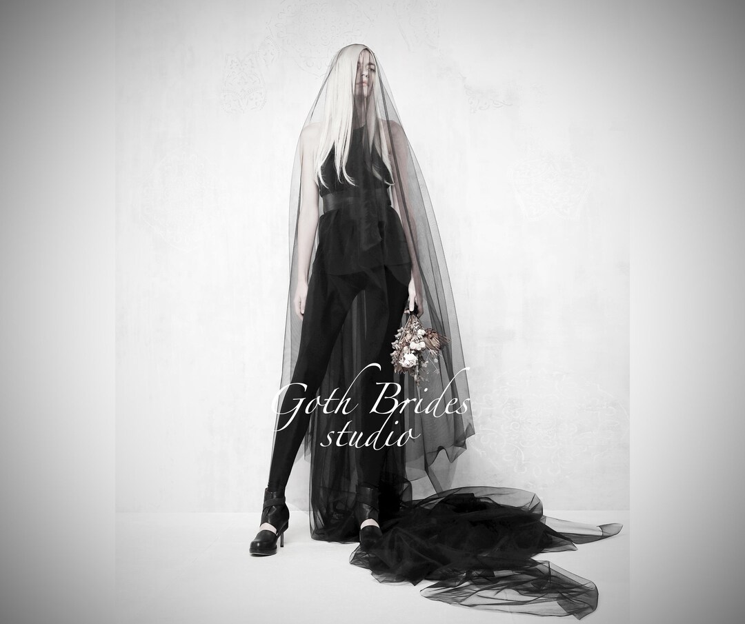 Dark Fantasy Bride Black Wedding Veil Goth Bridal Veil Halloween Veil ...