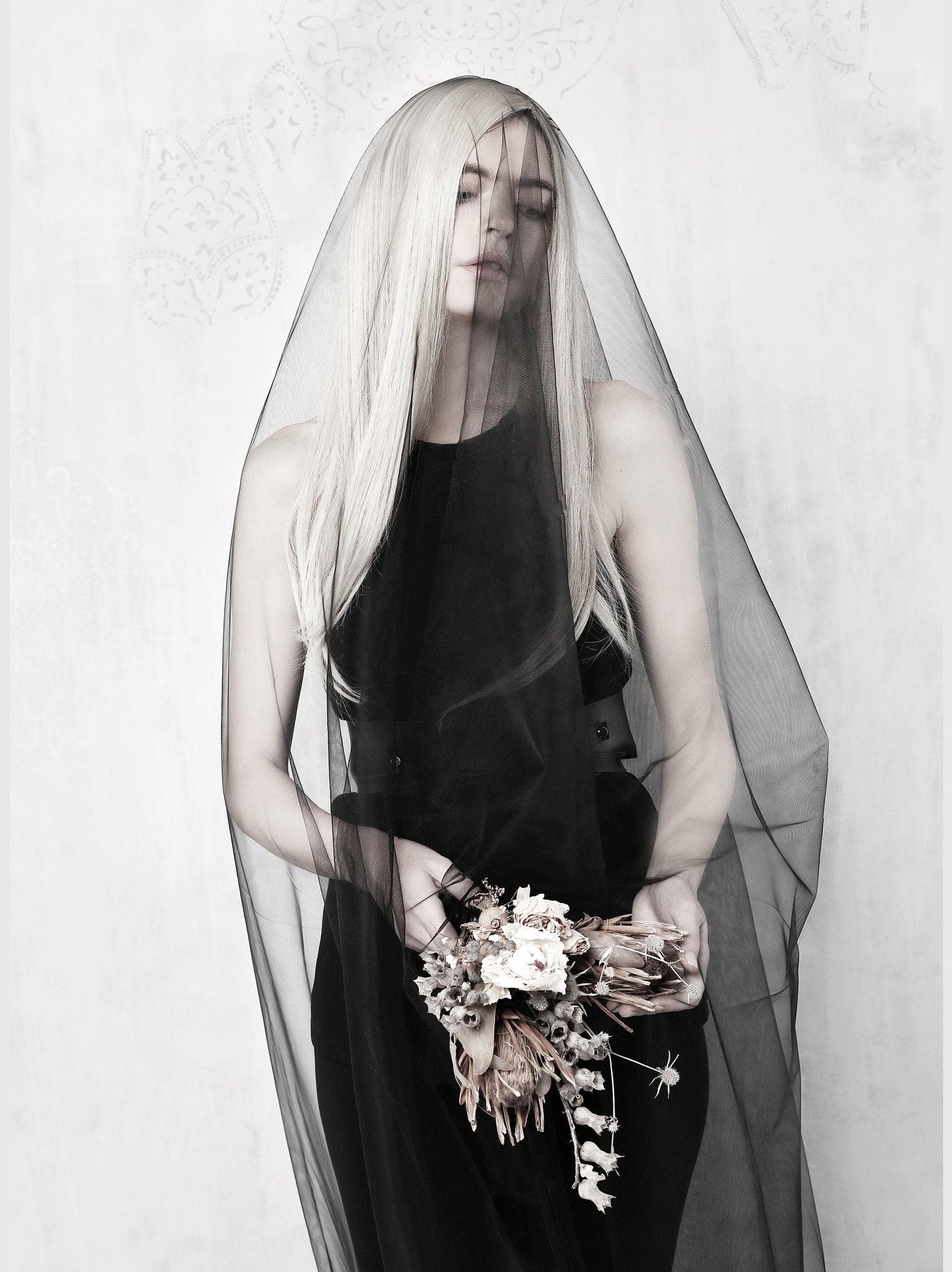 Long Black Bridal Veil. Gothic Black Wedding Veil. Halloween Wedding ...