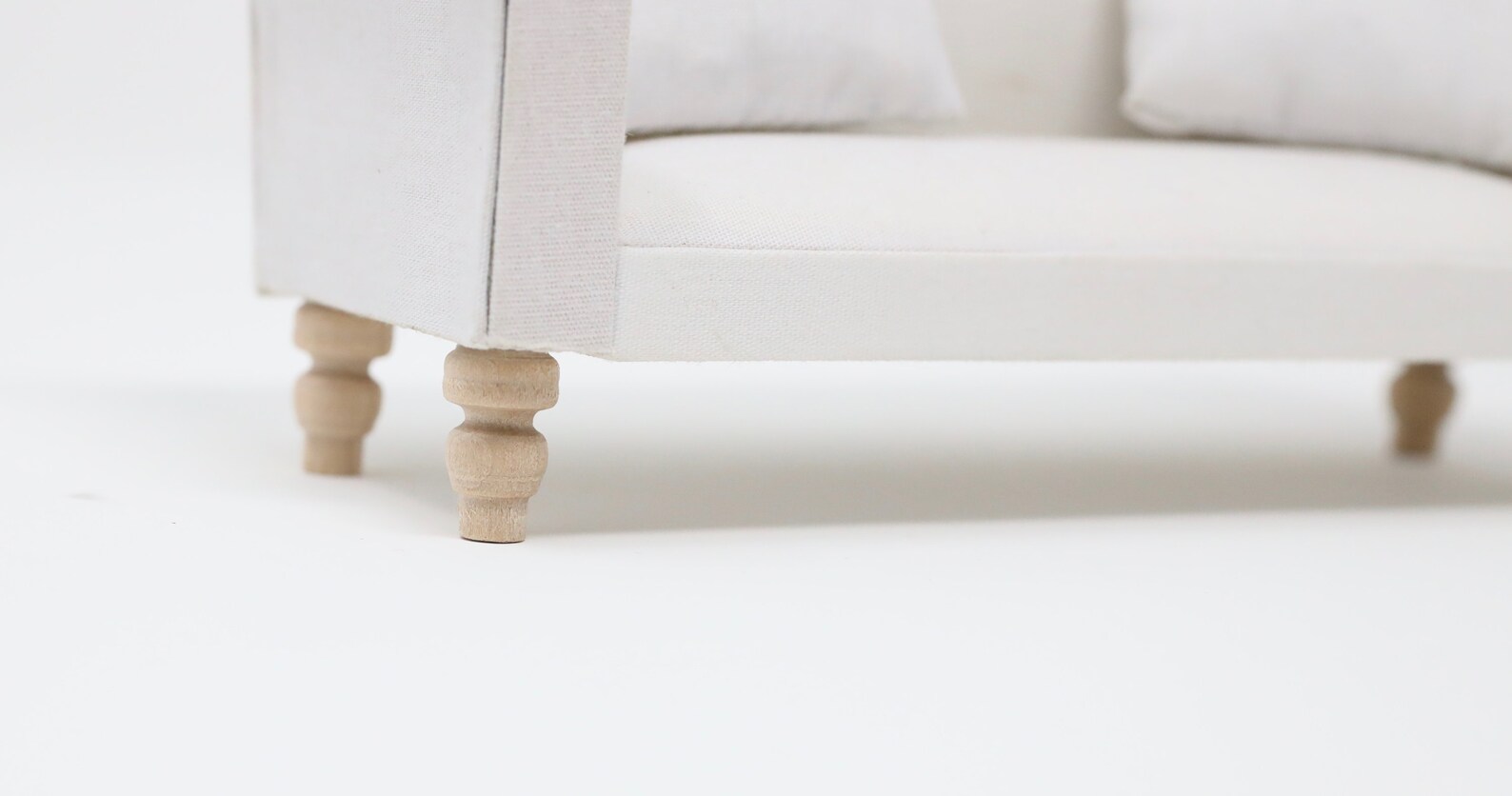 Dollhouse Miniature Couch Dollhouse Sofa White Couch Dollhouse ...