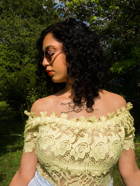 Vintage Pastel Yellow Lace See Through Off Shoulder T… - Gem