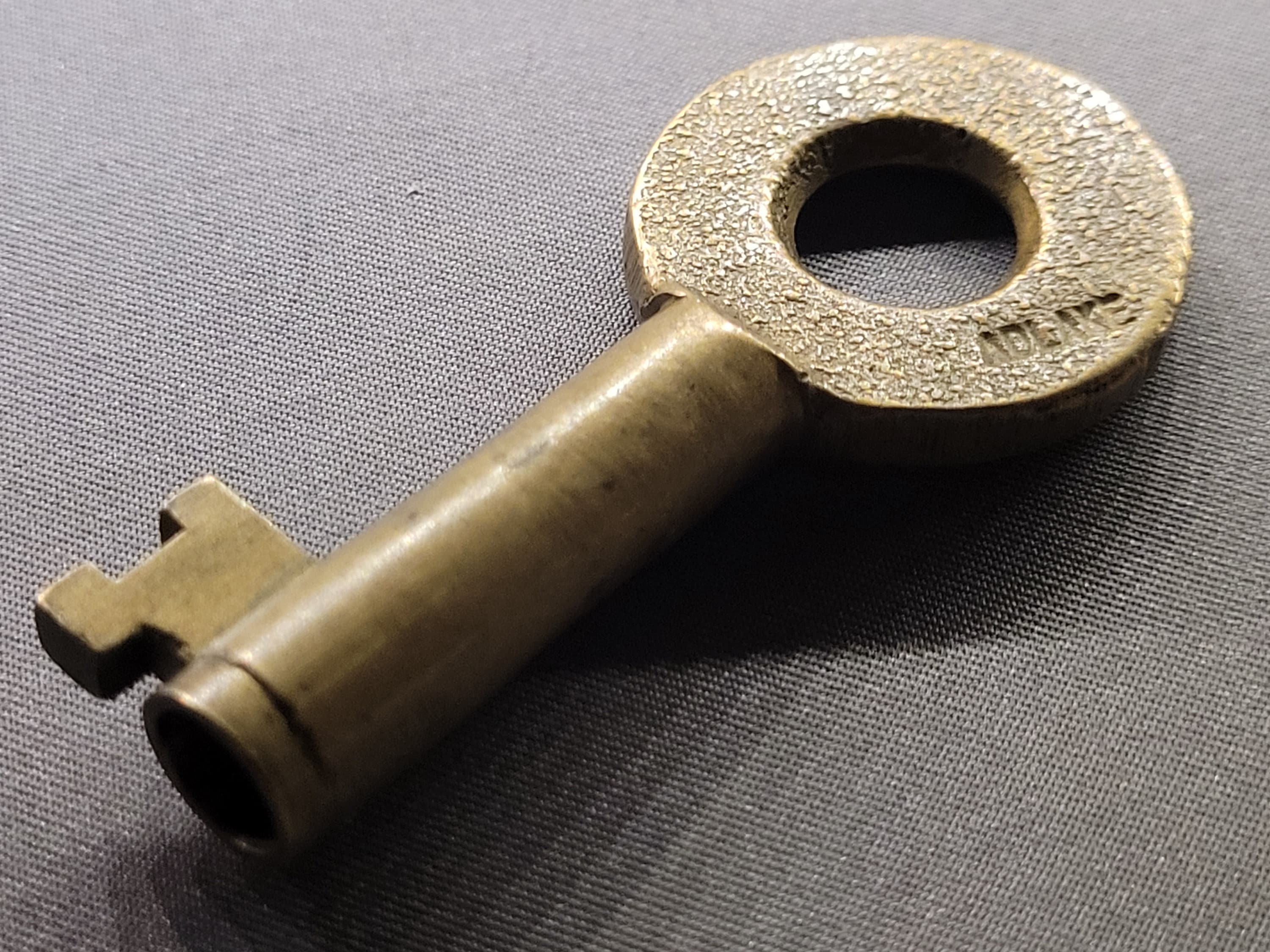 Adlake IHBRR Brass Barrel Key - Etsy