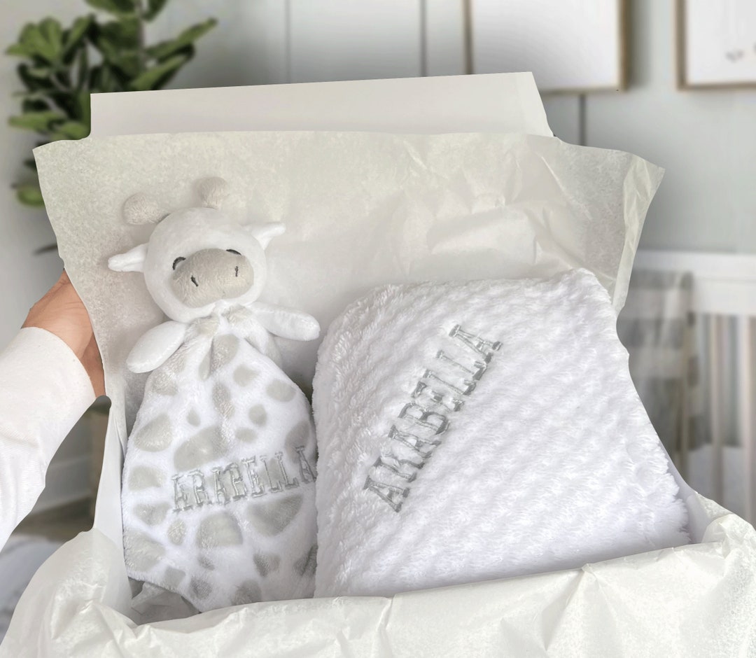 Personalised Newborn Blanket and Comforter Gift Set, Embroidered Baby ...