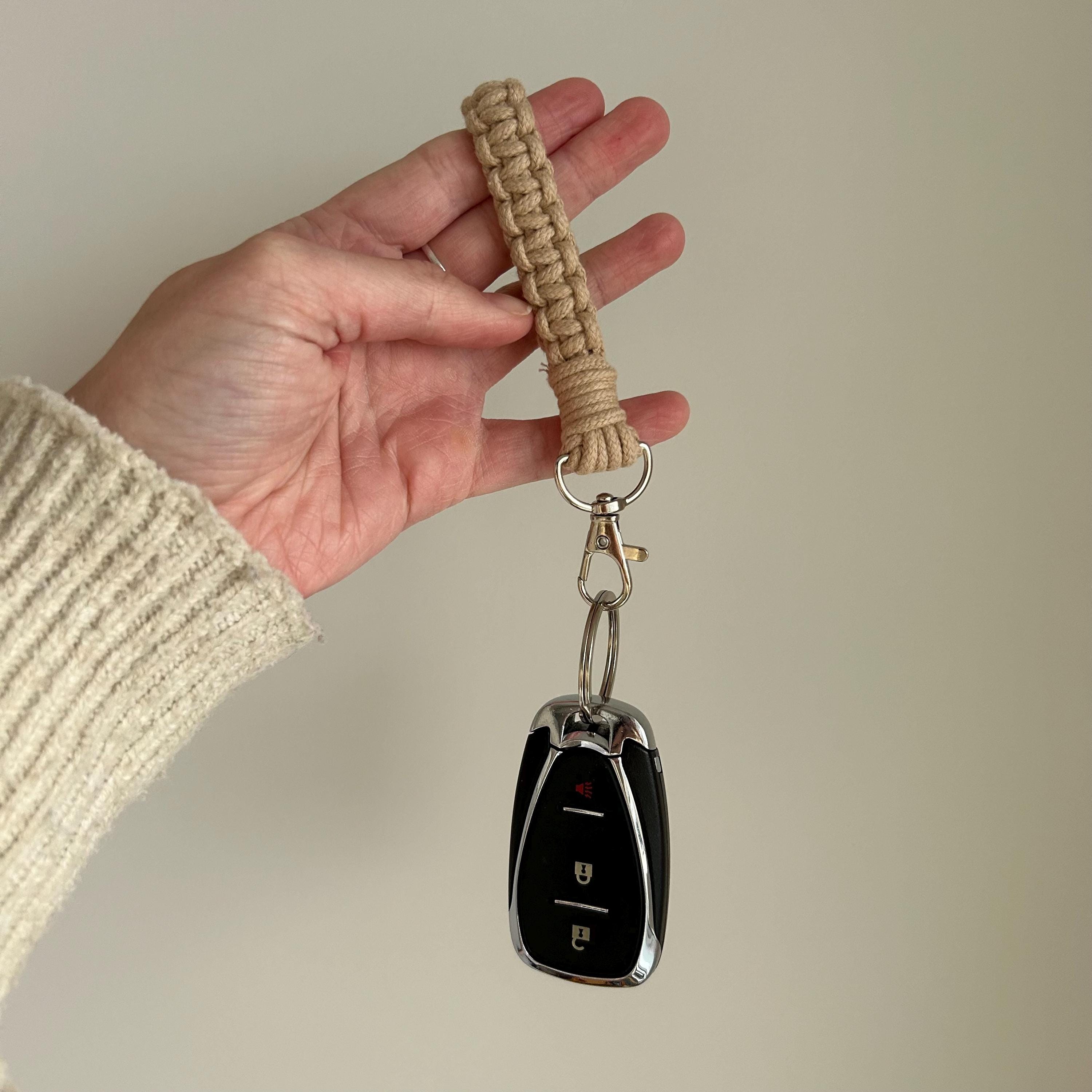 Finger Loop Macrame Keychain, Handmade Cotton Macrame, Keychain Accessories, Mini Wristlet, Boho ...
