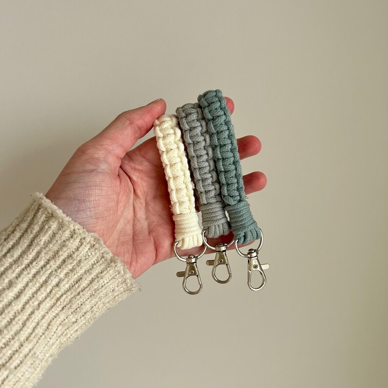 Finger Loop Macrame Keychain, Handmade Cotton Macrame, Keychain ...