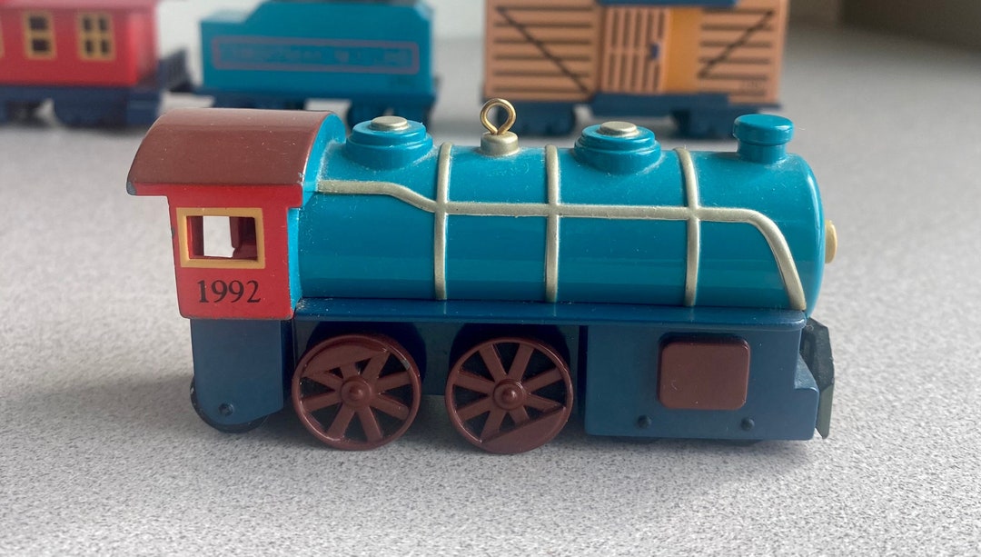 Vintage 1992 Hallmark Set of 4 Die-cast Trains of the Christmas Skyline ...