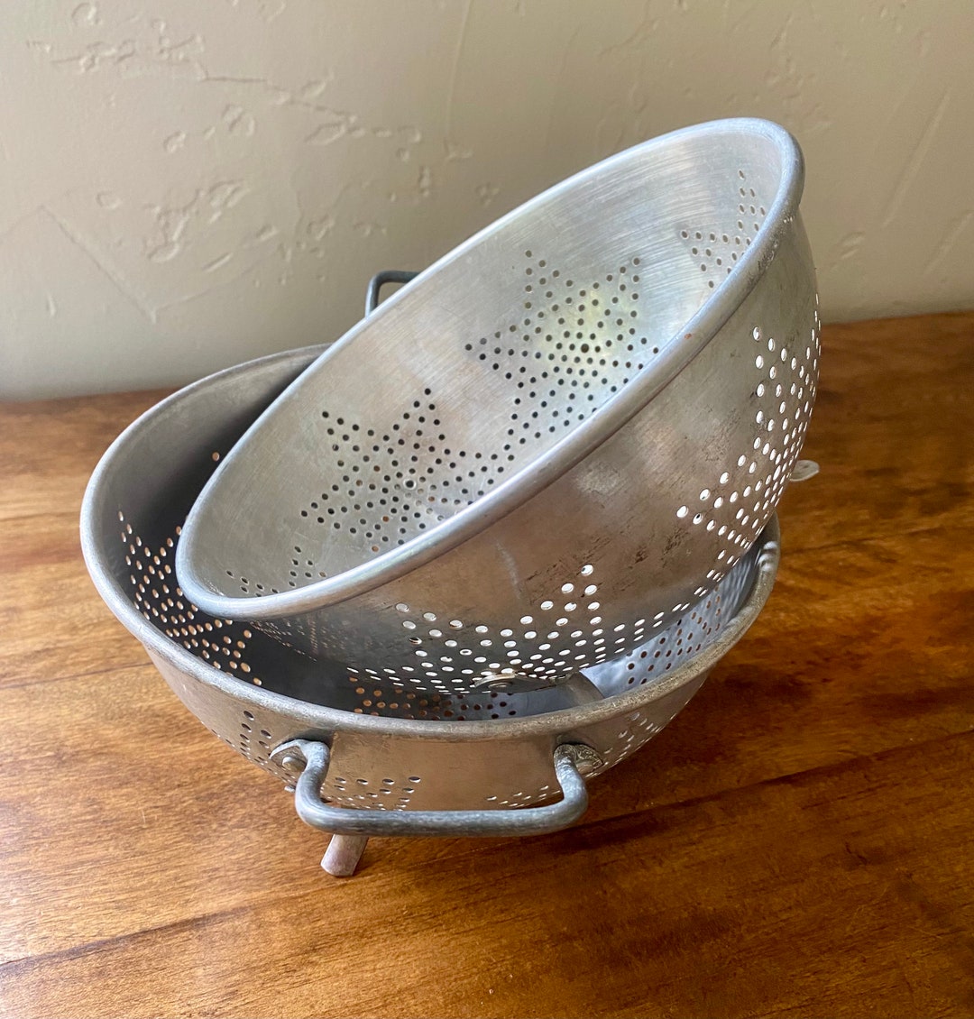 Aluminum Footed Colanders With Star Design - Rustic Farmhouse Decor ...