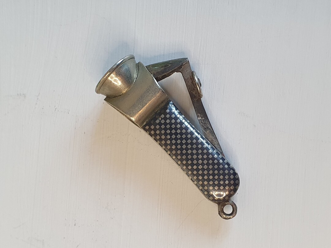 Attractive Miniature Metal Checkerboard Design Cigar / Cigarillo Cutter ...