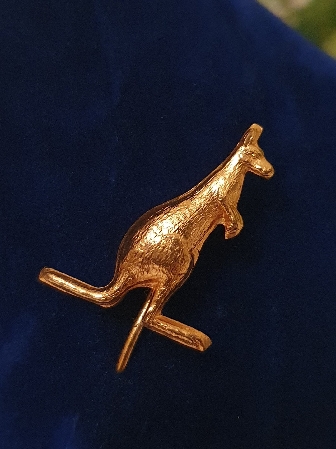 Vintage Gold Coloured Kangaroo Lapel / Hat / Tie Stick Pin - Etsy UK