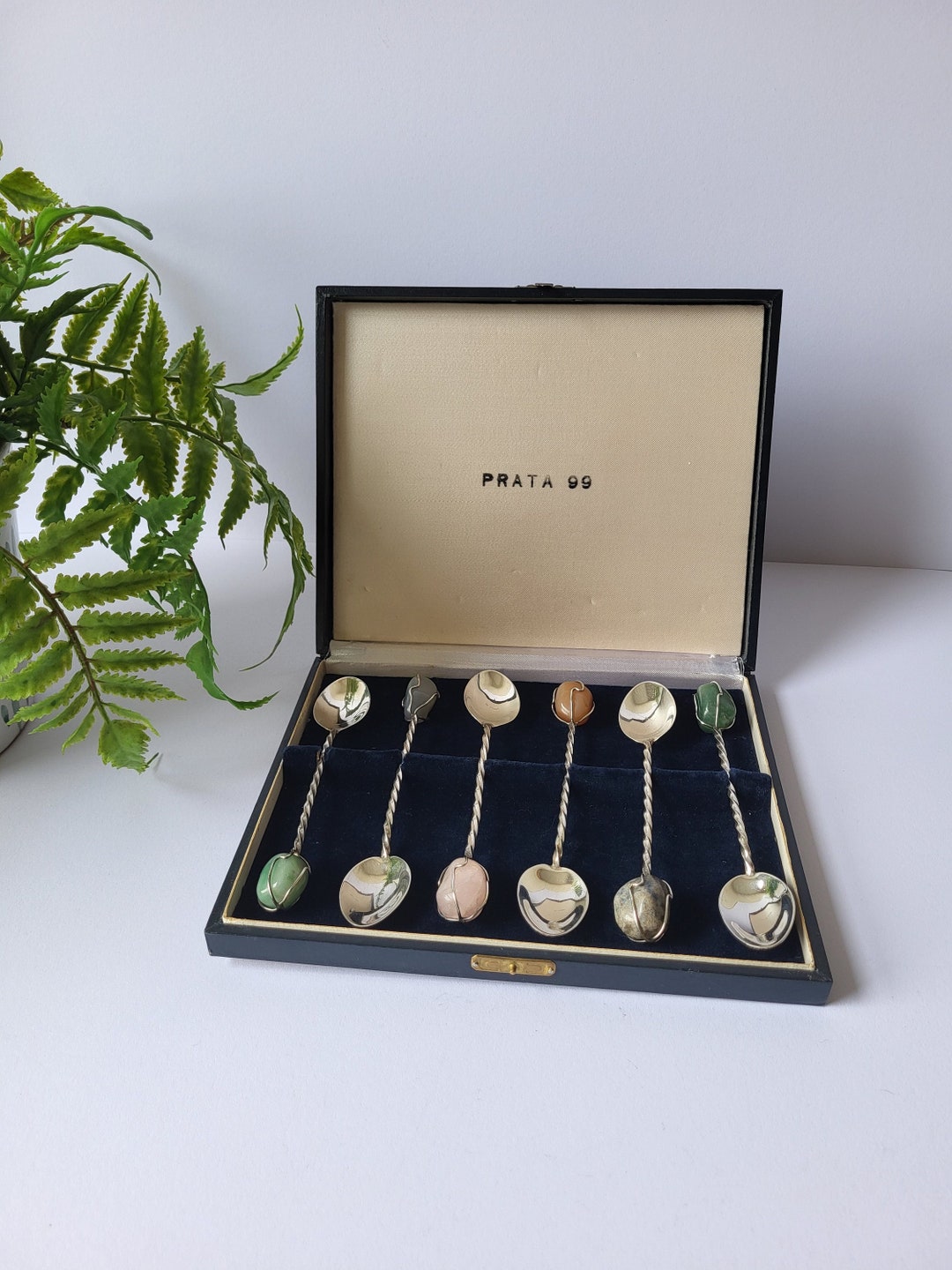 Unique Twisted Handle Set of Teaspoons With Coloured Gemstone Tops - Etsy