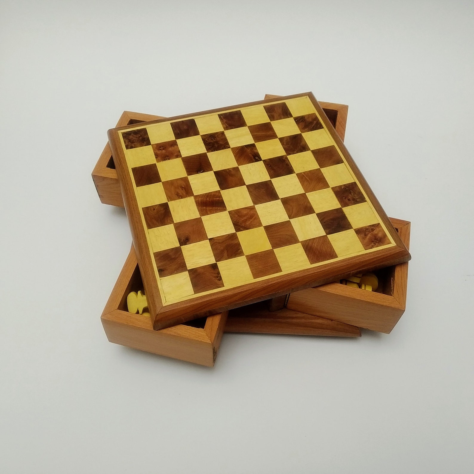 Thuya Wood Chess Game – Handmade Moroccan Puzzle Box - Etsy