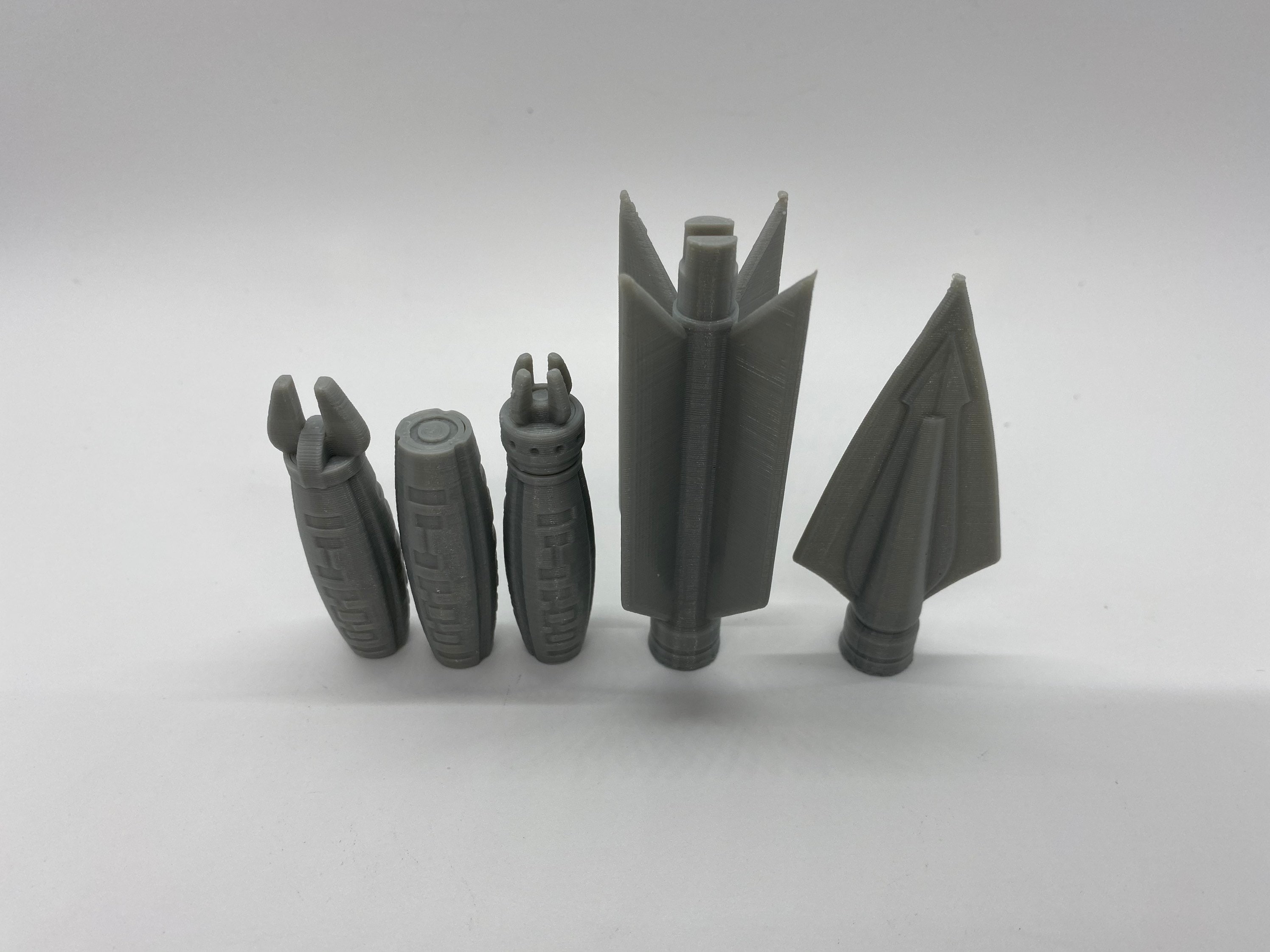 Green Arrow trick arrows and fletching kit. Arrow cosplay kit. | Etsy