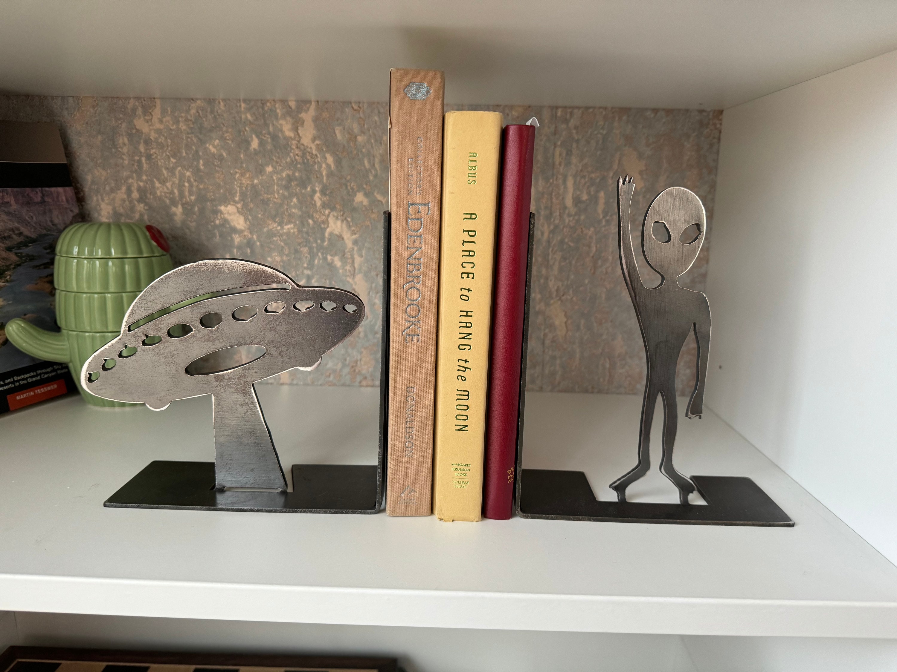UFO and Alien Bookends - Etsy