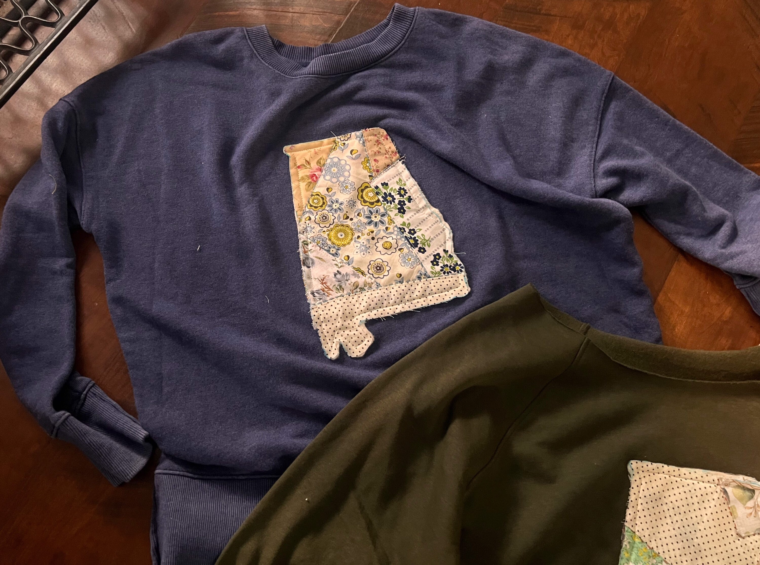 Quilted State of Alabama Sweatshirt - Etsy