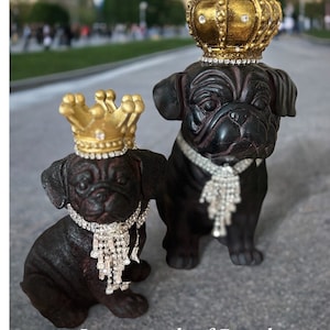 Royal Pug Duo - Etsy