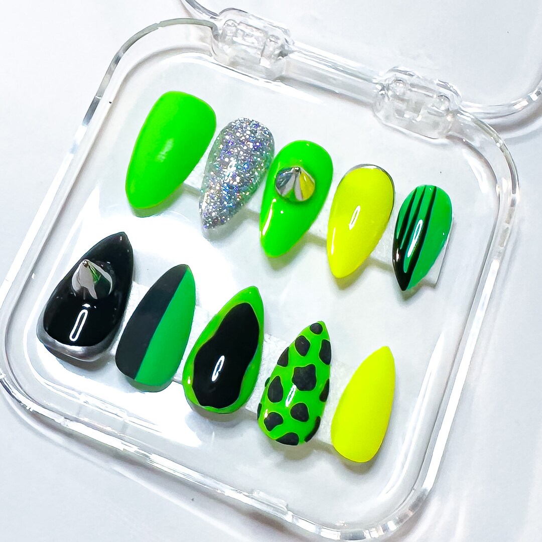 Charli XCX Brat Green Custom Fake Press on Nails / Charli XCX Custom ...