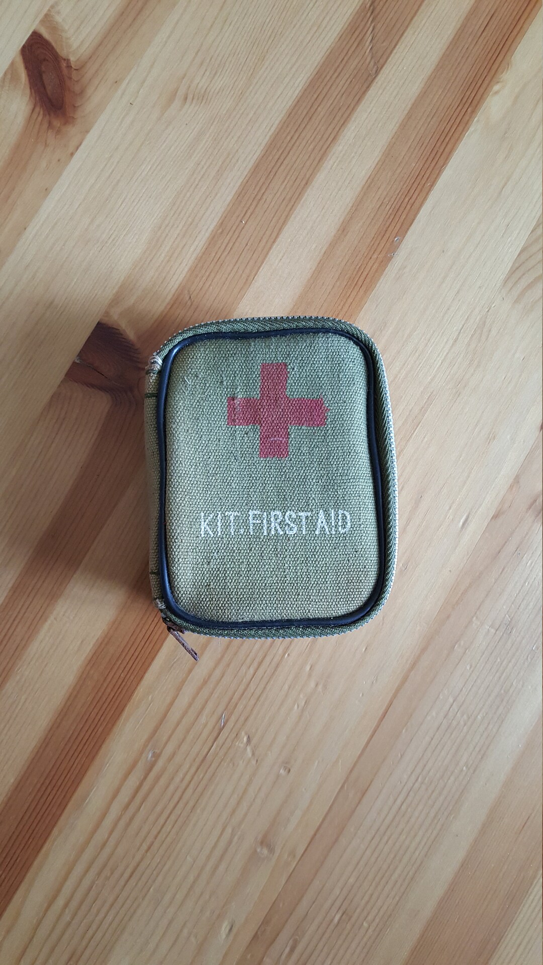 1980s US Army First Aid Kit - Etsy