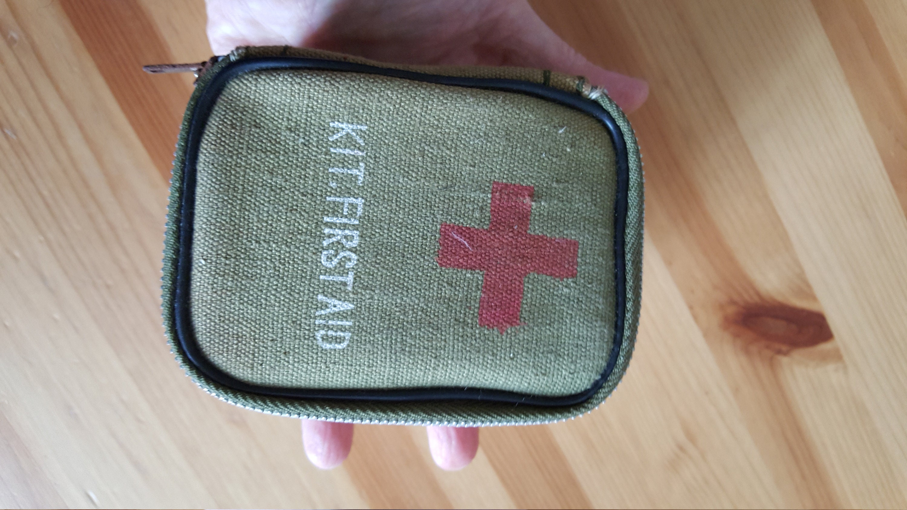 1980s US Army First Aid Kit - Etsy