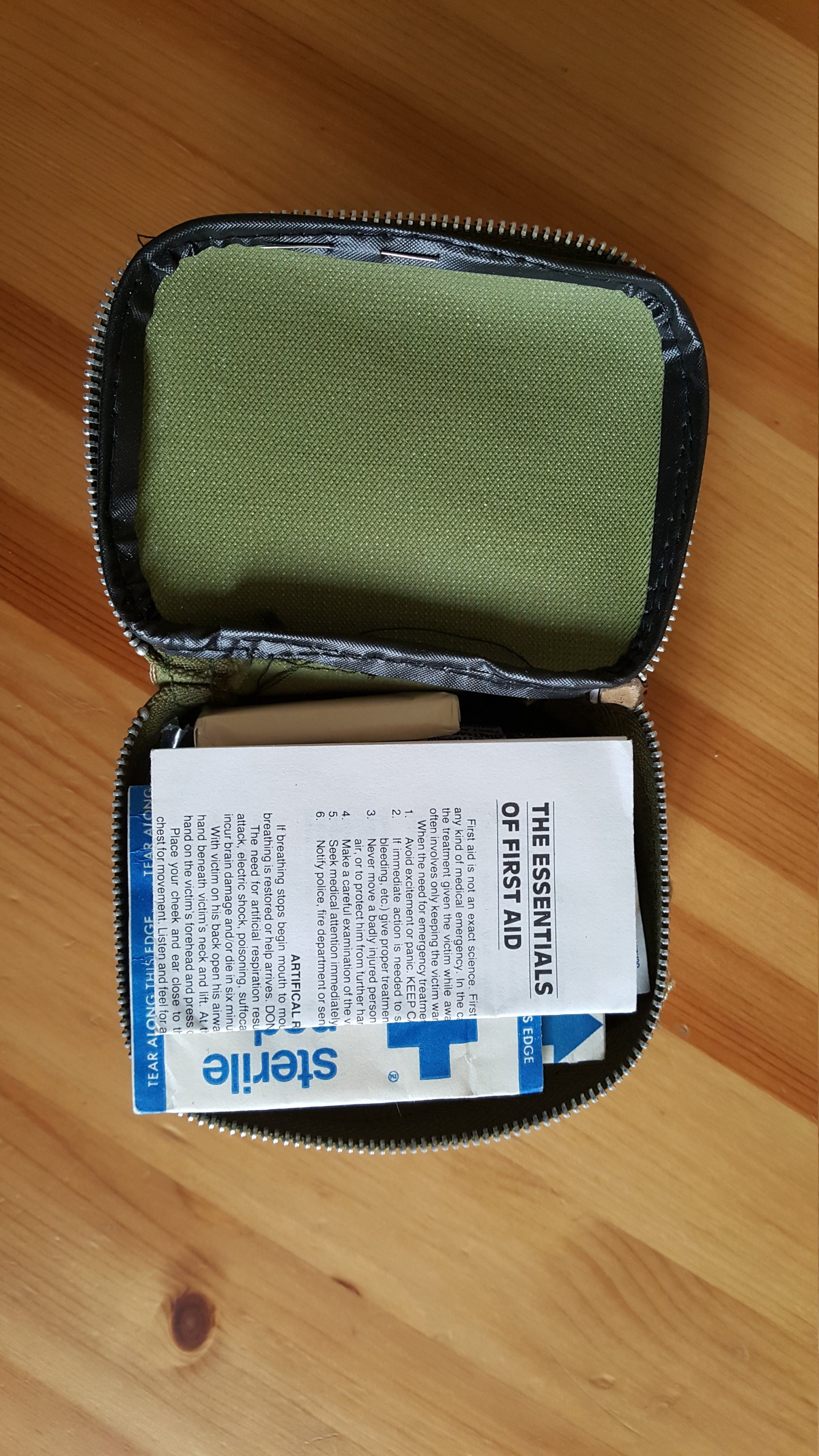 1980s US Army First Aid Kit - Etsy