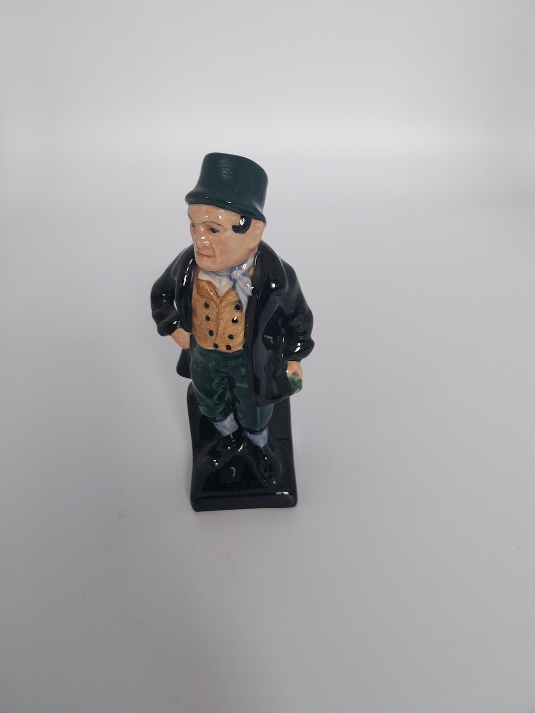 Royal Doulton Charles Dicken Figure of Bill Sikes From Dickens ...