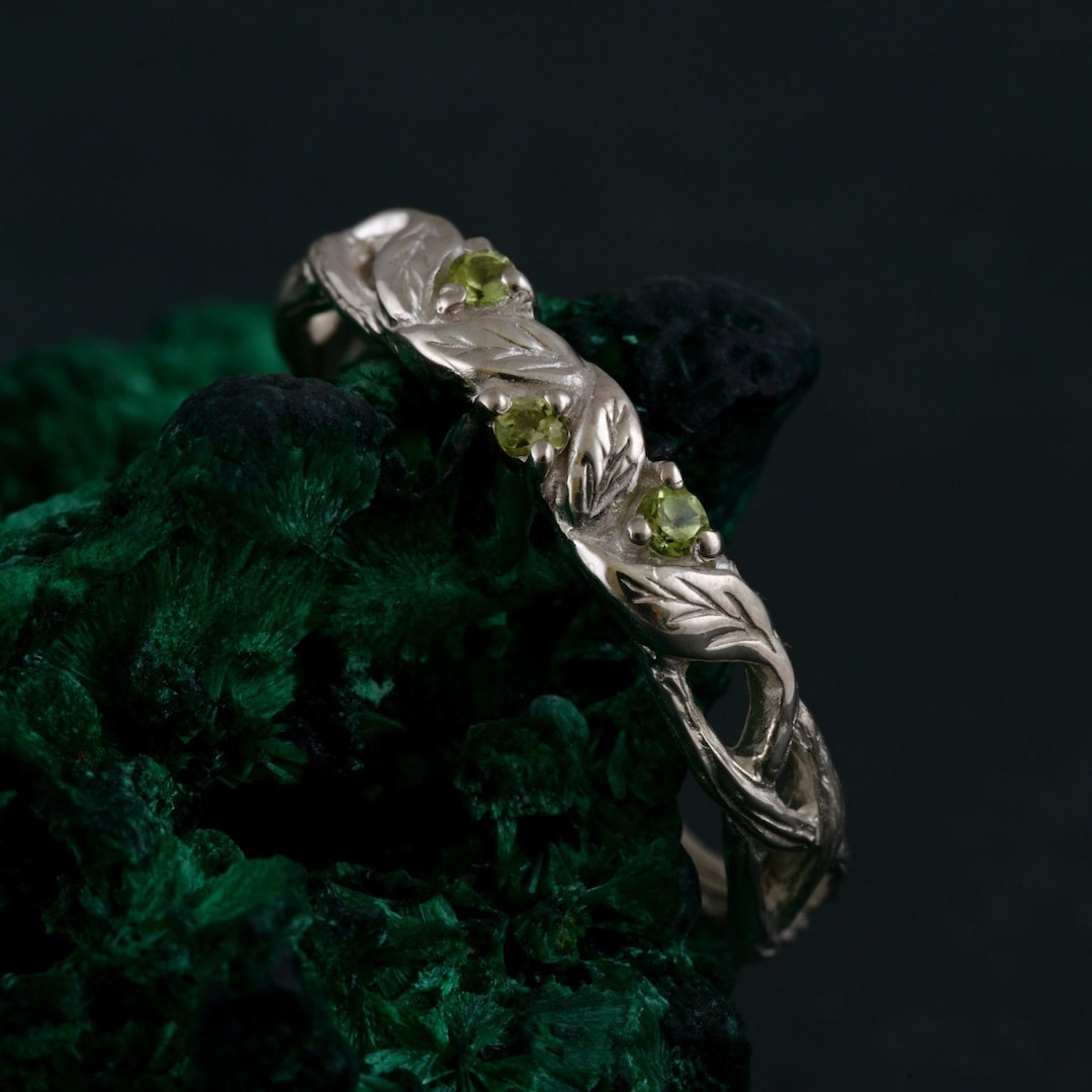 Enchanted Forest Peridot Ring, Silver Vine Twisted Band, Elven Leaf ...