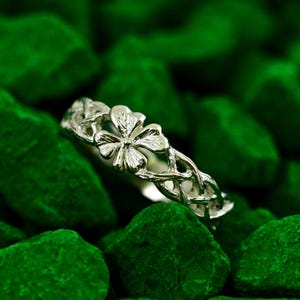 Sterling Silver Four-leaf Clover Ring, Lucky Shamrock Celtic Band ...