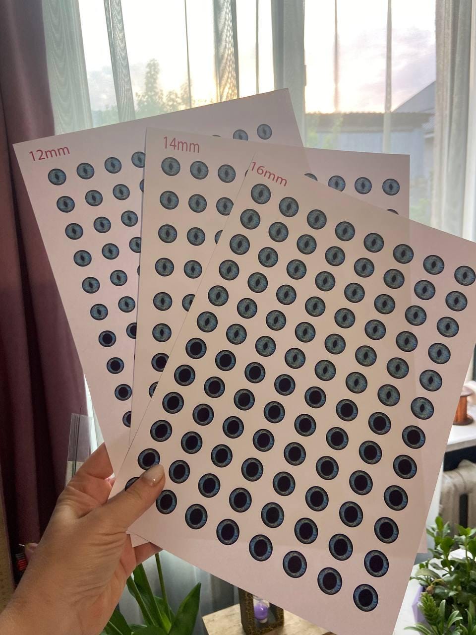 CAT EYES Blue Printable Craft Circles/cats Eye/animal Eye Images ...