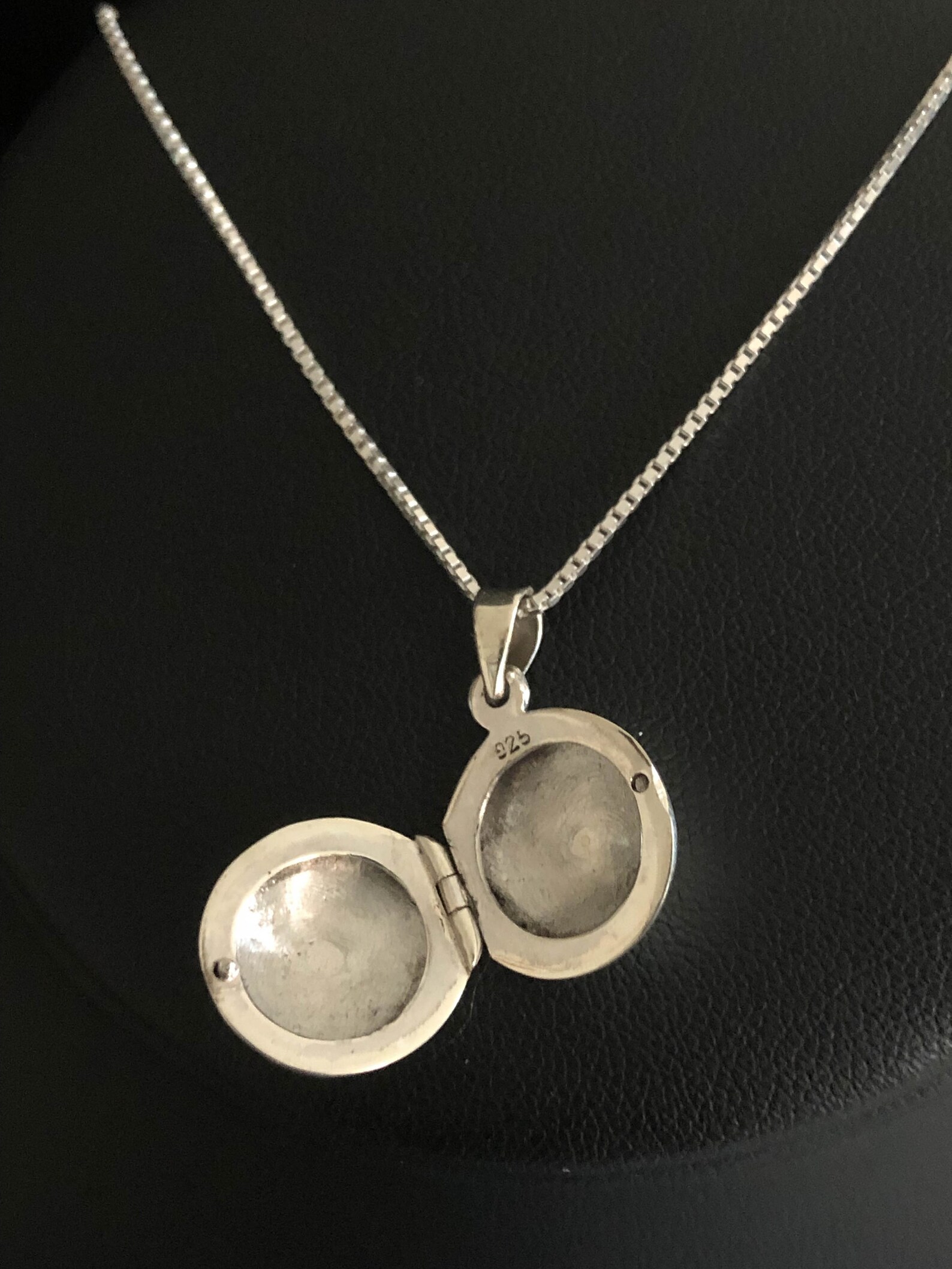 Small Round Locket Necklace Sterling Silver Locket Pendant - Etsy