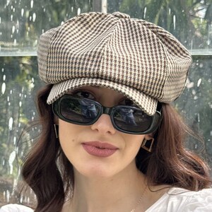 Big Volume Beige-brown Cap,mod Gavroche Hat for Women,beige Goose Foot ...