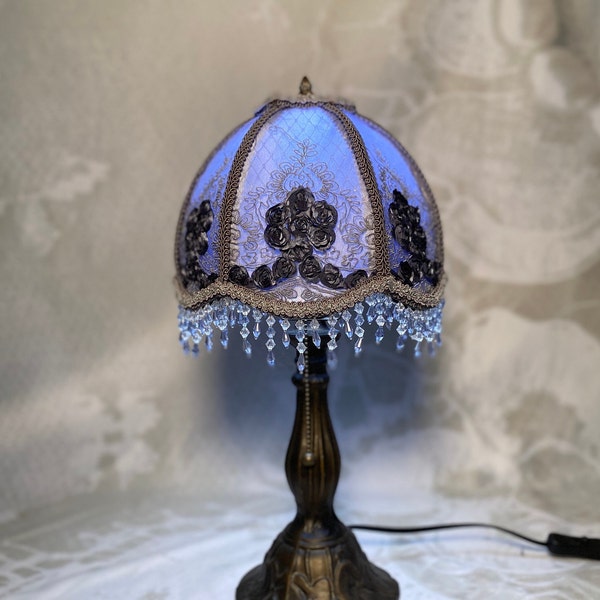 Small Victorian Lamp - Etsy