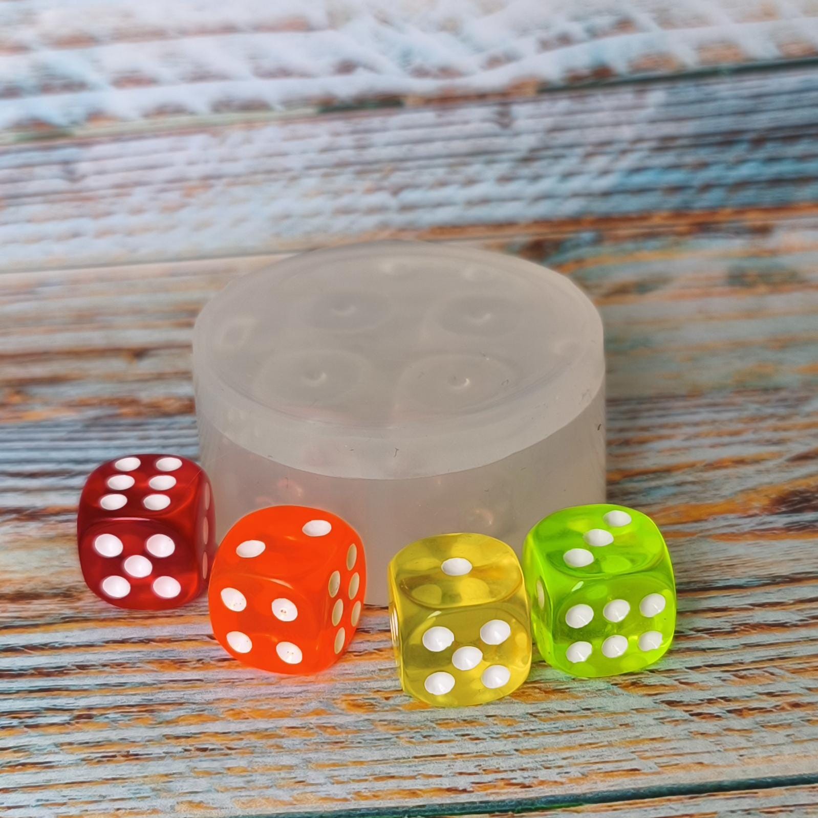 2-part Silicone Mold for 4 Dice, Rounded Edge D6 With Pips, 14mm Dice ...