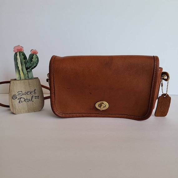 Vintage Coach NYC Kisslock Dinky Shoulder Bag - Gem Vintage Coach NYC Kisslock Dinky Shoulder Bag - Gem