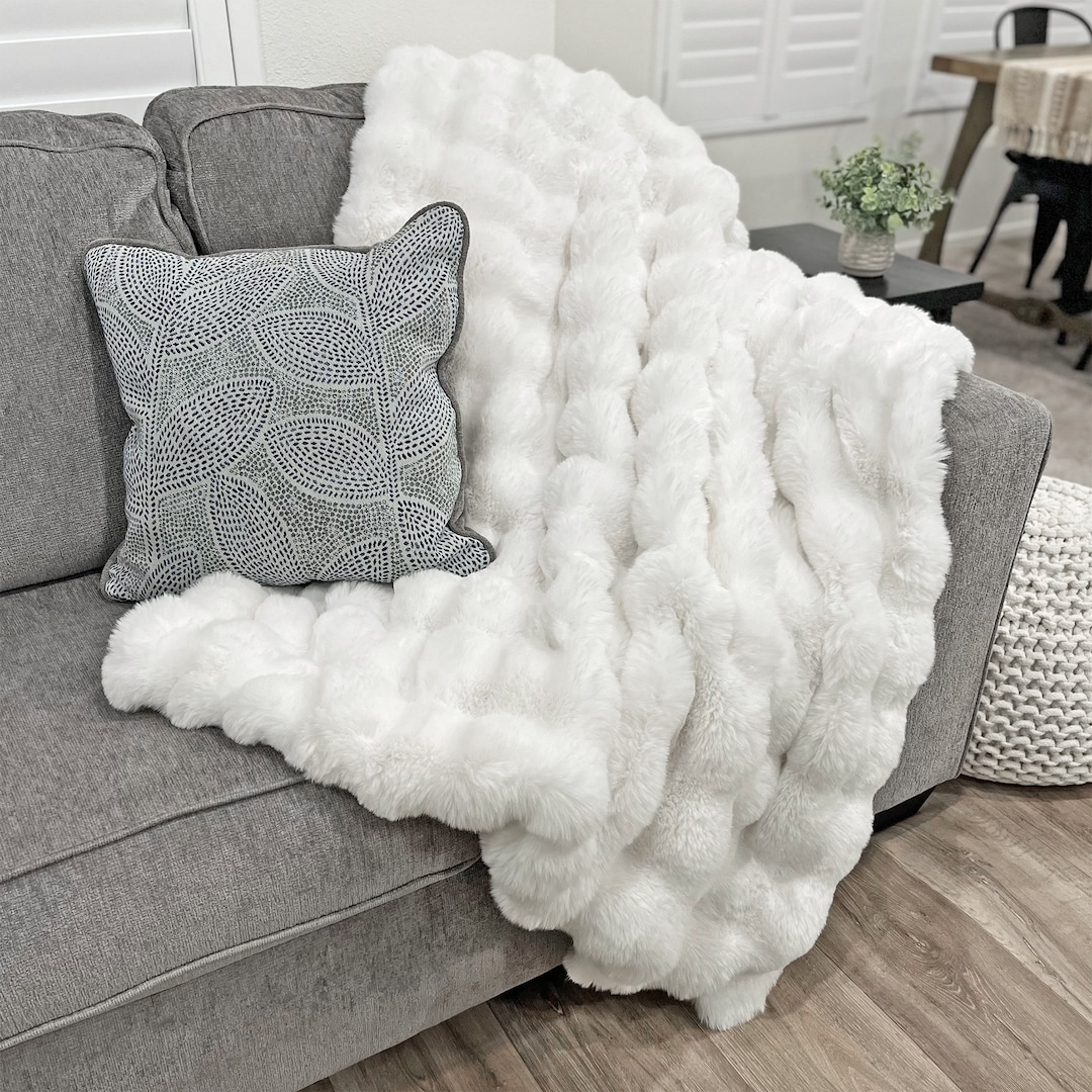 Cubby Faux Fur Throw Blanket, 50x60 Sofa Throw Daybed Throw Armchair ...