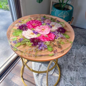 Custom Bouquet Table W/live Edge - Etsy